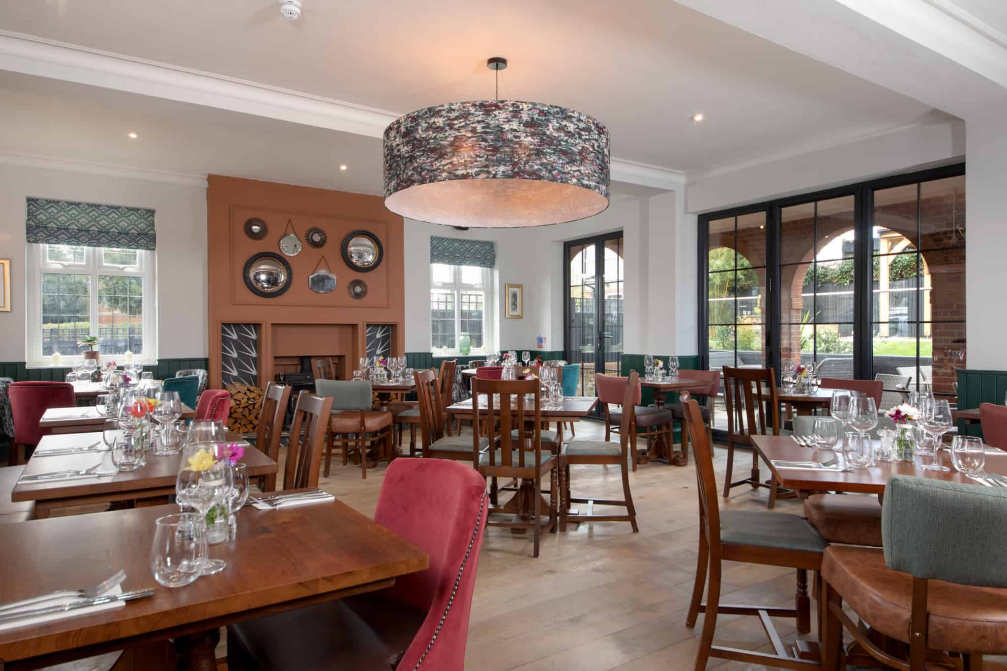 STAY AT THE CHEQUERS - Chequers Woolmer Green